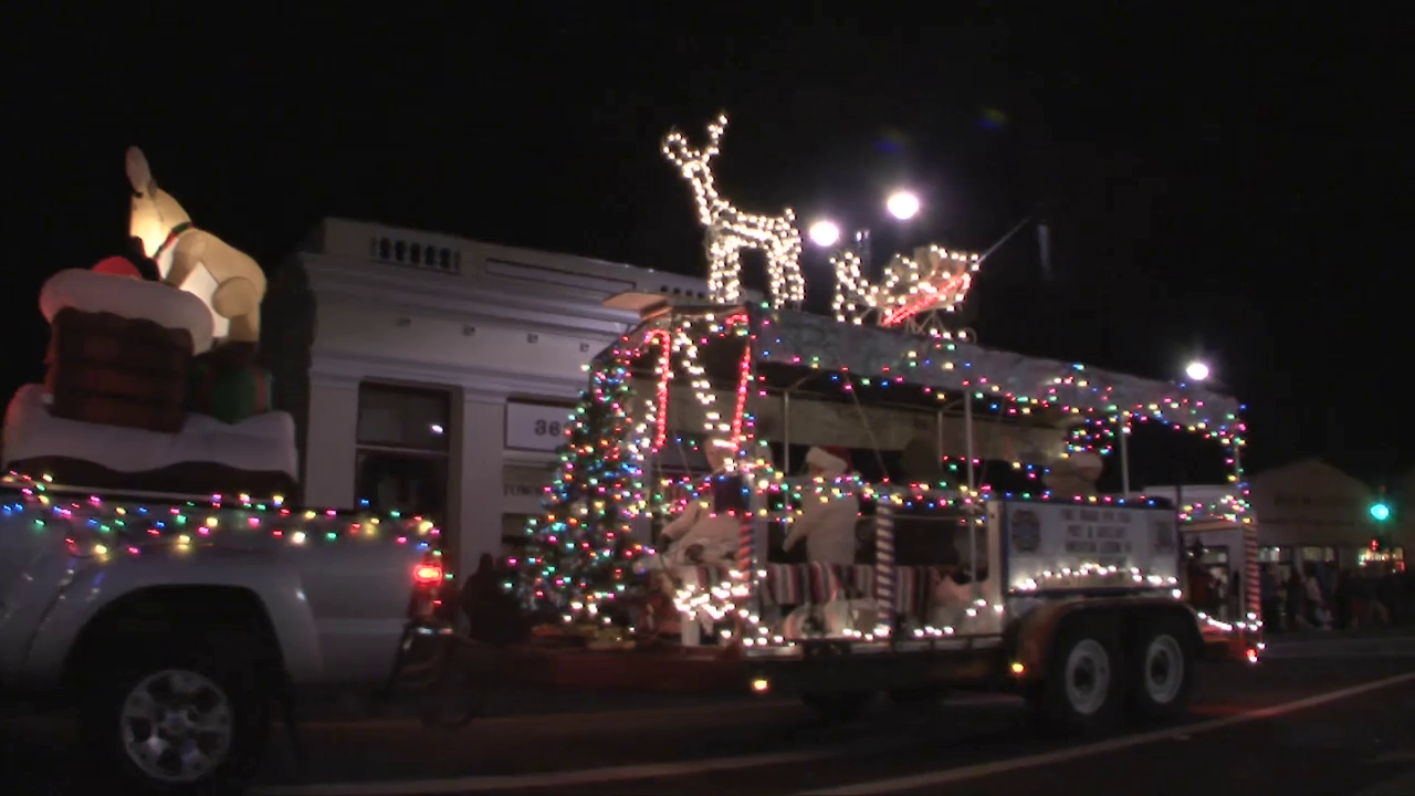 Fort Bragg Lighted Truck Parade 2009 – Mendocino TV